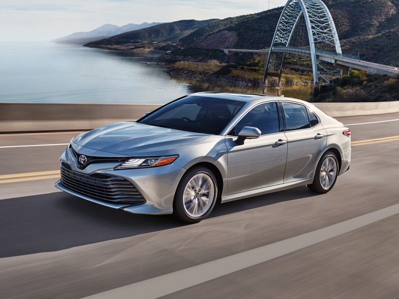 CAMRY | TOYOTA Drive the dream.